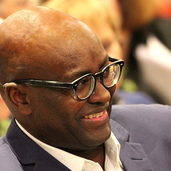 Biographie et 12 citations de Achille Mbembe
